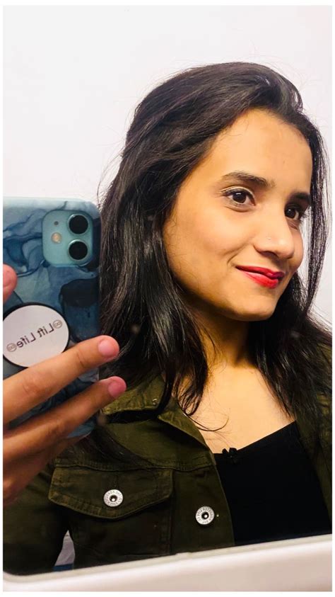 Sakshi Tiwari On Linkedin Took A Selfie Today After So Long 😊