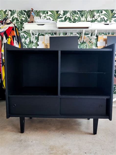 Винтидж шкаф за съхранение в черен цвят става и за ТВ гр София Център • Olx Bg