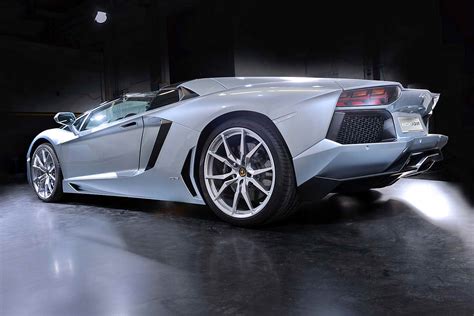 Lamborghini Aventador Roadster 2013 Precio Motor Versiones