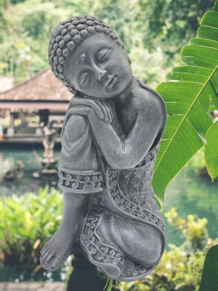 Relaxing Buddha Statue 8 Routes Gallery