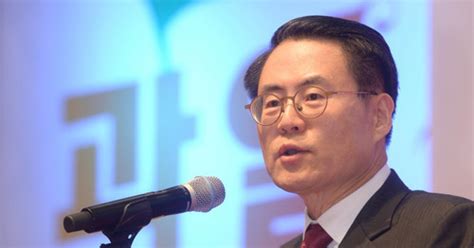 격려사하는 농림축산식품부 김재수 장관