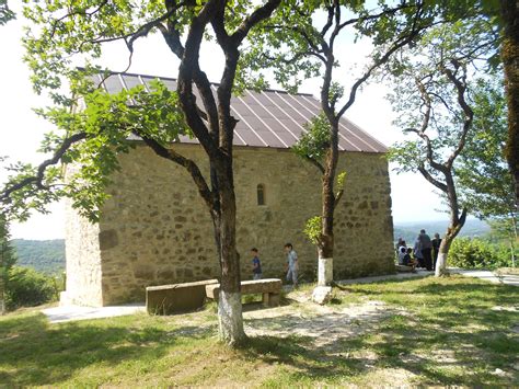 რუსთავის წმინდა ნინოს ტაძარი სრულიად საქართველოს კათალიკოს პატრიარქი დავით V დევდარიანი 1972