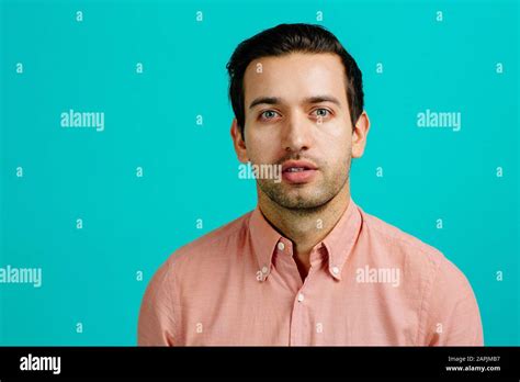 Un Jeune Homme Adulte Banque De Photographies Et Dimages à Haute