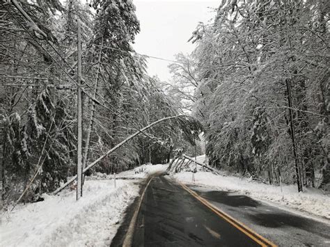 Update 25000 Electric Customers Still Without Power In New Hampshire