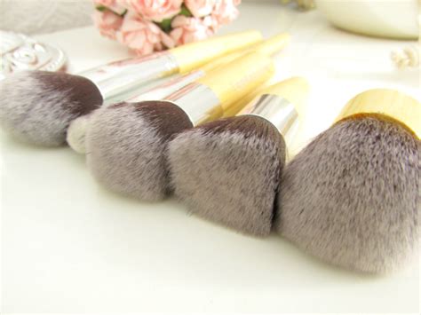 Lenka Kosmetik 11 Professionelle Bambus Makeup Pinsel Set Madame