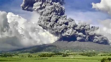 Bulkang Kanlaon Nagbuga Ng Makapal Na Abo Hanggang Tanghali Kanina PHIVOLCS Radyo Pilipinas