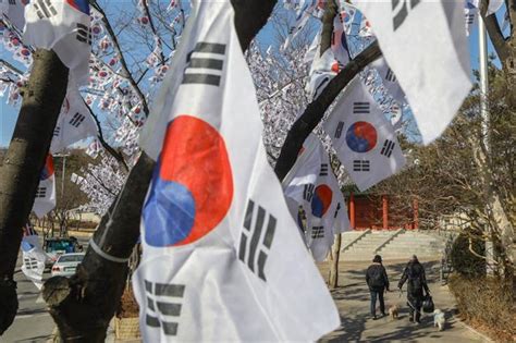 독도는 일본땅 유관순 ××× 낙서 후 태극기 불태운 30대 구속영장