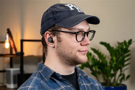 JBL/Under Armour True Wireless Flash Review: Solid Sweatproof Buds ...