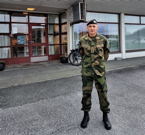 Uniform På Jobb Dagen Markert I Uskedalen Uskedalen