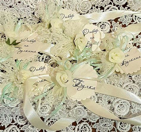 Моминско парти гривни в цвят мента Сватбена агенция