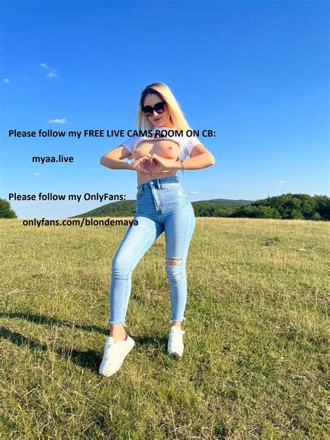 Near Park In Tight Jeans Topless With White Snickers On To 4 Nude Pics Xhamster