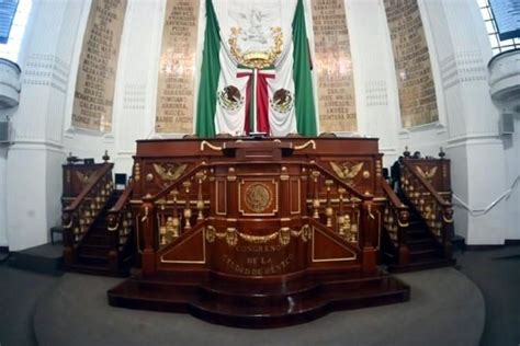 Presenta Morena Iniciativa Para Elegir Ministros