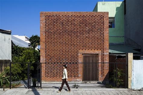 Vástago Hacer Bien Insatisfecho Perforated Brick Wall Recibo Desnudo Sala