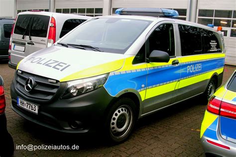 Polizeiautos De Mercedes Benz W447 Vito