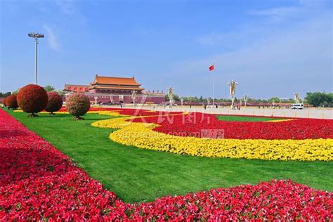 北京天安门广场花团锦簇迎五一 人民图片网