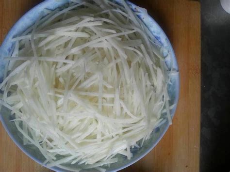 學會這個方法炒土豆絲的味道絕了一頓能吃兩碗米飯 每日頭條