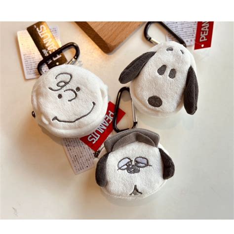 日本 Peanuts 史努比系列 登山扣零錢包【木寶】歐拉夫 查理布朗 Snoopy 掛勾 毛絨 拉鍊袋 零錢包 蝦皮購物