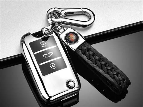 荣威i5后备箱开关在哪？ 有驾