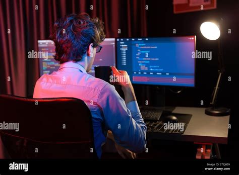 working it developer concentrating online software development