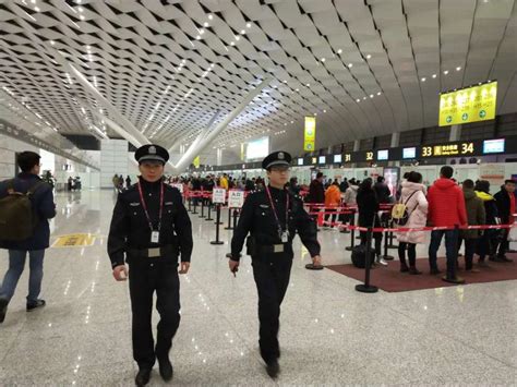 河南机场警方首次走进广播直播间 应对机场大面积航班延误 大河网