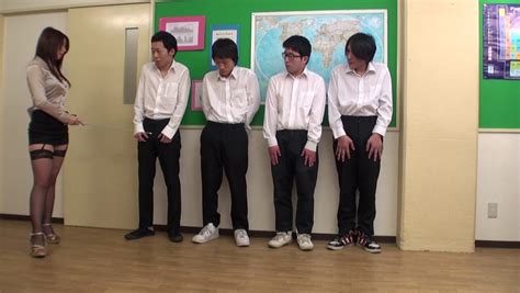 【篠田あゆみ池田美和子】シャイな男子生徒を変態痴女行為で弄ぶ変態女教師 208160人気av女優観察日記 無料アダルト動画大全集
