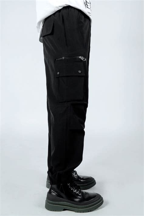 Relaxed Fit Cargo Black