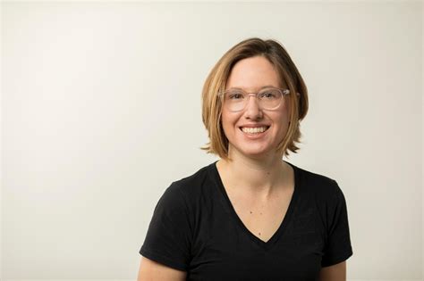 Laura Pomeroy Medium