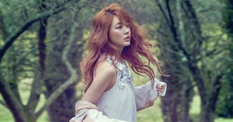 윤은혜 로맨틱한 봄의 여신 변신 청순몽환