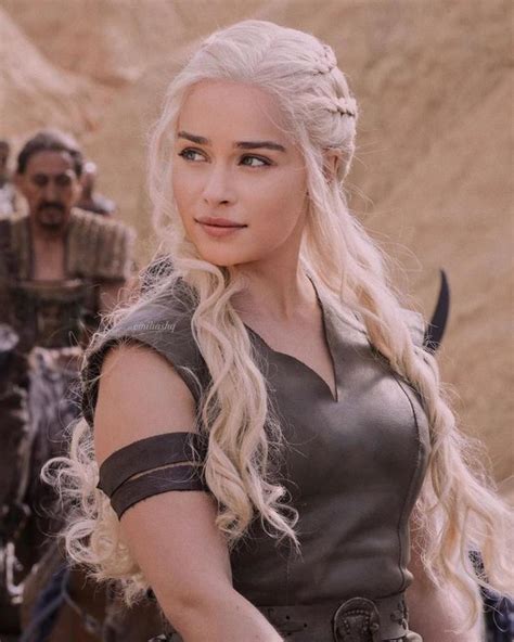 Emilia Clarke° ♡ On Instagram “beautiful Daenerys ️ 🔼 🔽 Emiliaclarke