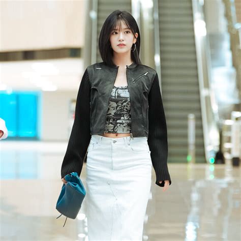 안유진 공항패션 펜디 가방 여자 명품 핸드백 가격은 네이버 블로그