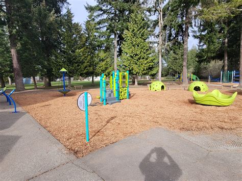 Chloe Clark Elementary School Playground Playcreation