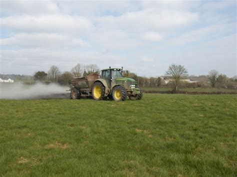 incorporating lime into your fertiliser plan bennettsbridge limestone