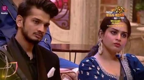 Bigg Boss 17 Ayesha Khan Accuses Munawar Faruqui Of Lying About
