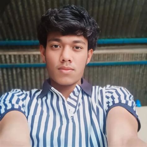 ٩ ‿ ｡ P̶a̶r̶y̶a̶ ｡ ‿ ۶ Parya 02 On Threads