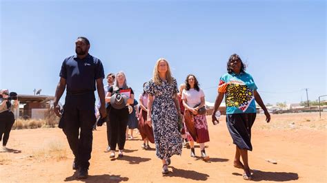 Coronial Inquest Into Kumanjayi Walkers Death Visits Yuendumu