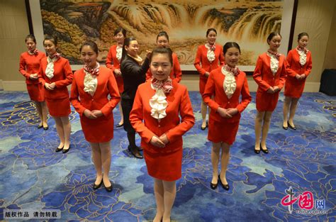 揭秘2015“两会”礼仪志愿者训练 组图 图片中国中国网