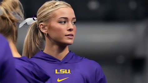 Livvy Dunne Sister Julz Have Competing Pink Dress Fits At Kentucky Oaks