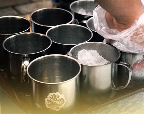 4 Rekomendasi Es Coklat Celup Roti Di Solo Jajanan Viral Gak Bikin