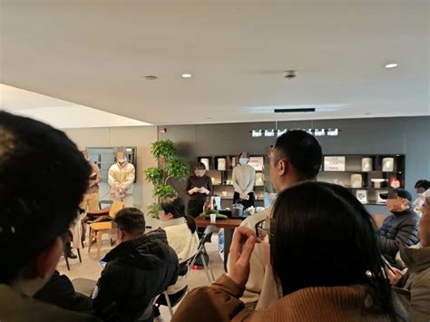 爱家月子中心被曝“跑路”，部分产妇只能吃外卖，背后公司去年新开37家门店