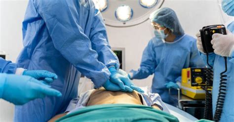 12 Insightful Stories From Cardiac Arrest Survivors The Hearty Soul
