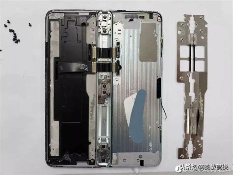 三星galaxy Fold 折叠屏手机拆解，为君解读革命性的铰合链页技术！ 知乎