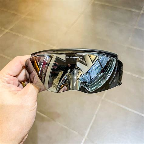 Oakley Kato Polished Black Prizm Black 2aoptical