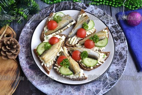 Бутерброды со шпротами и плавленным сыром 8 фото в рецепте