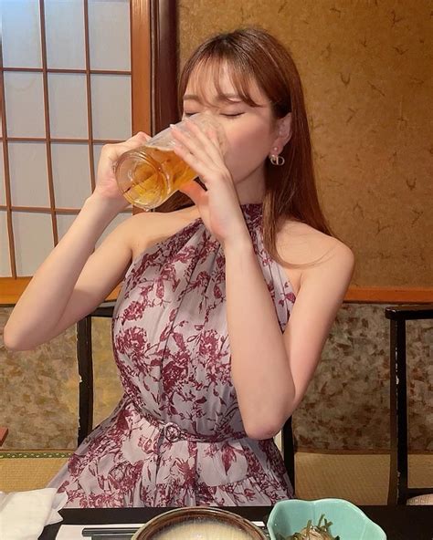 森咲智美 Tomomi Morisaki この前のロケ地にて💓 最終日スタッフさん達に大好きなしゃぶしゃぶ 連れてってもらいました🐷💓