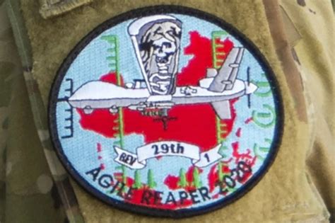 新台灣國防軍事網 ️美國死神無人機 演練對北京斬首？50年來頭一遭臂章秀中國地圖