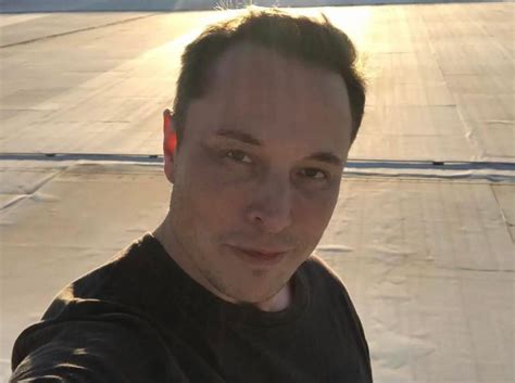 Злобните идиоти избраа погрешно возило рече Маск по експлозијата пред