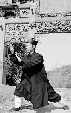 Grandmaster Zhong Yun Long – Shaolin Lomita