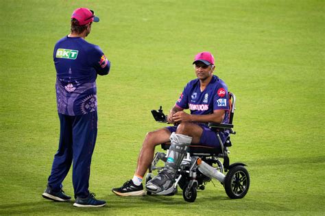 Rahul Dravid Quashes Rift Rumours With Sanju Samson Before Rr Vs Lsg