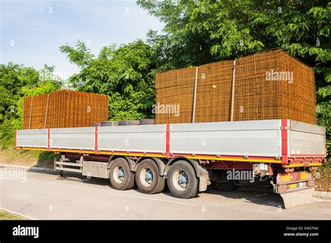Truck Trailer Loading Meshes For Construction Stock Photo Alamy