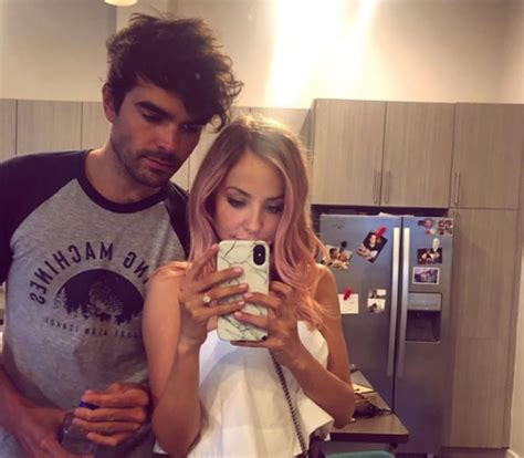 Mackenzie Porter Altura Edad Novio Familia Patrimonio Biografía
